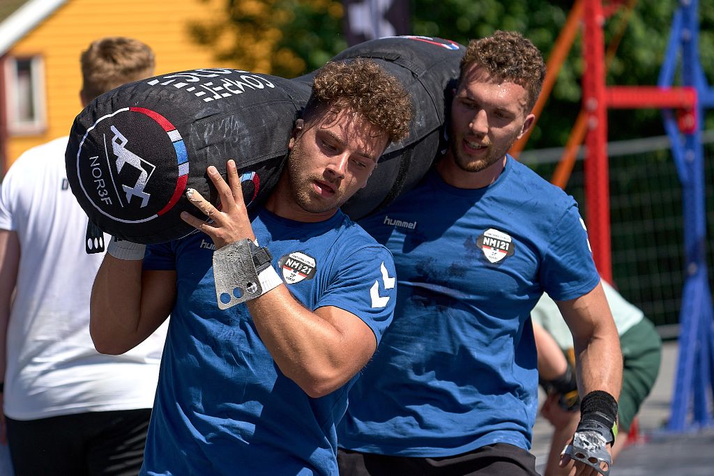 Customised Worms 2, 3, 4 or 6-Person Worms – Compete Force - Fitness ...